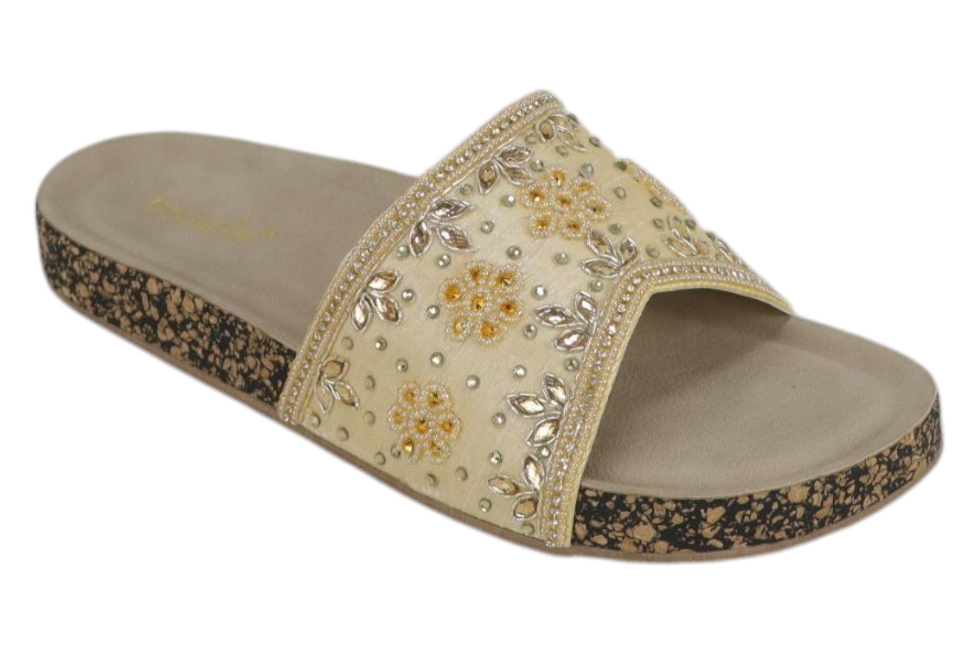 ARCANIS GOLD CHAPPALS ::PARMAR BOOT HOUSE | Buy Footwear and ...
